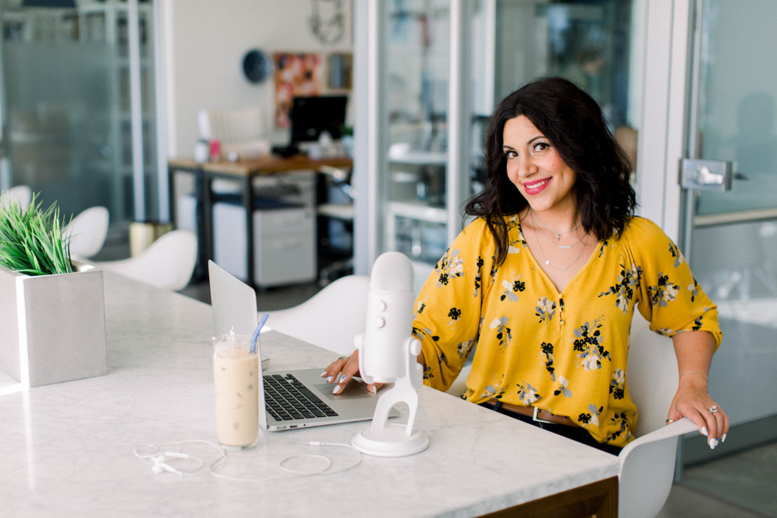 FREE Podcast Launch Checklist! Making a Podcast in 30 Days