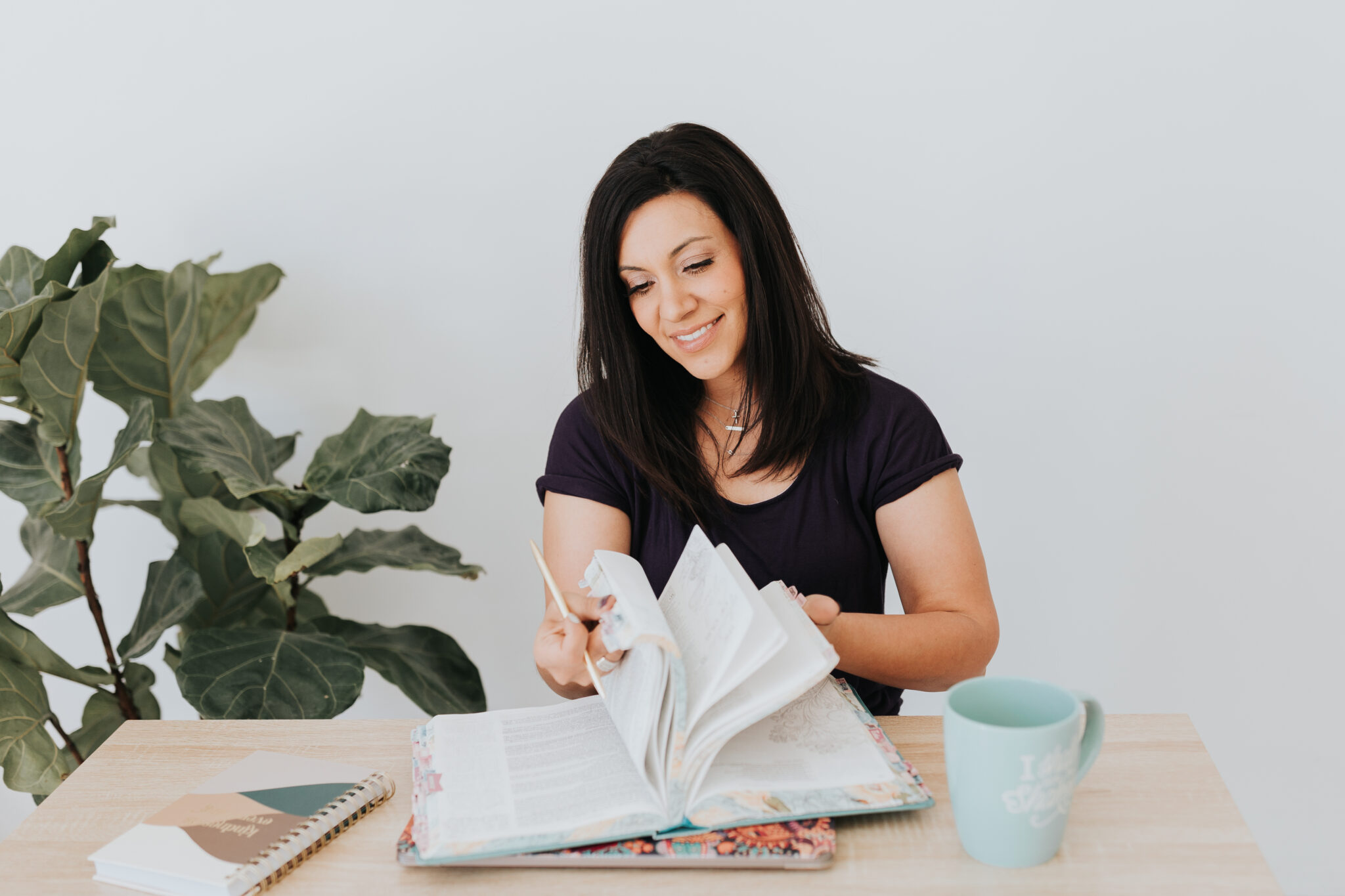 4 Types of Journaling to Help You Connect With & Hear From God