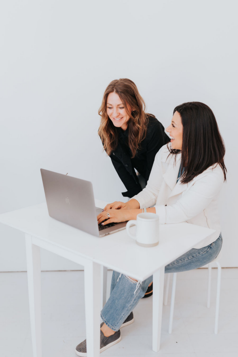 FREE Podcast Launch Checklist! Making a Podcast in 30 Days